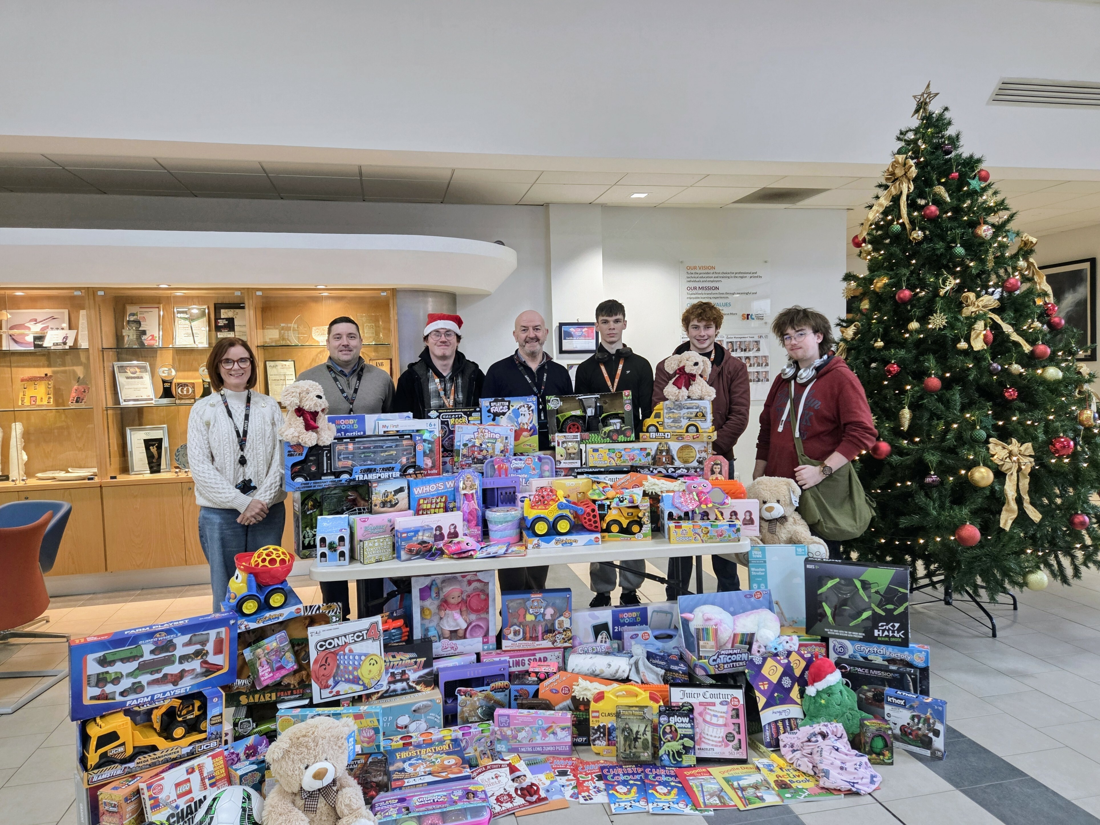 The Gift of Giving – SRC College Community Delivers on Festive Appeal ...